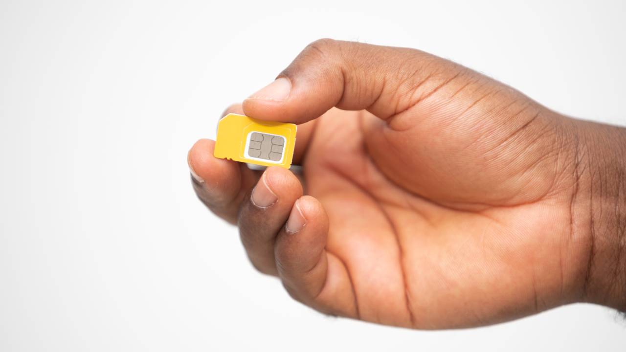 Cos'è e come funziona una SIM card - FASTWEBPLUS